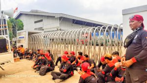 Ratusan Buruh FSPMI Karawang Kembali Datangi PT. Dongil Casting Tuntut ...