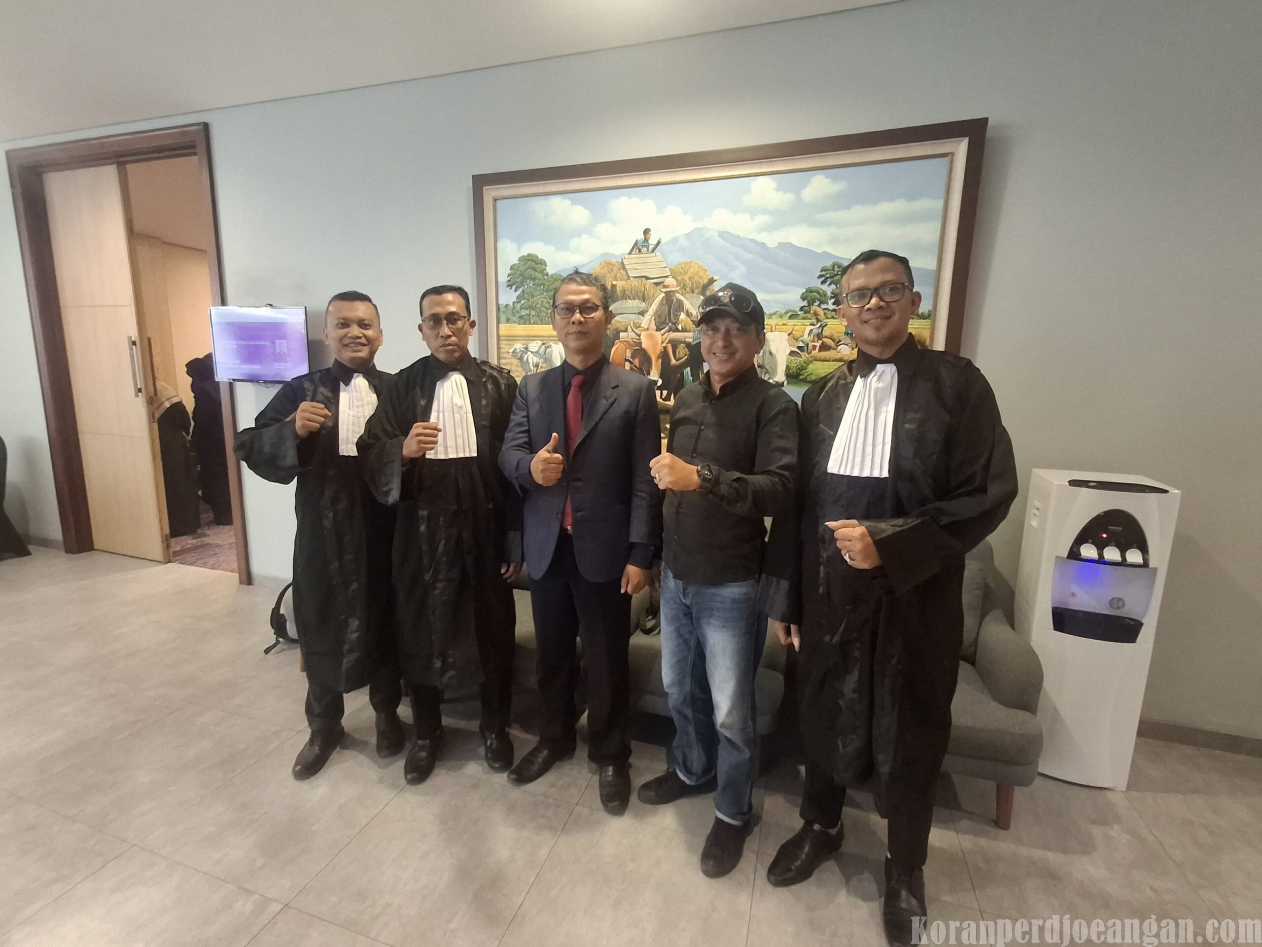 Pengangkatan Advokat PERARI: Tiga Kader SPAI FSPMI Surabaya Resmi ...